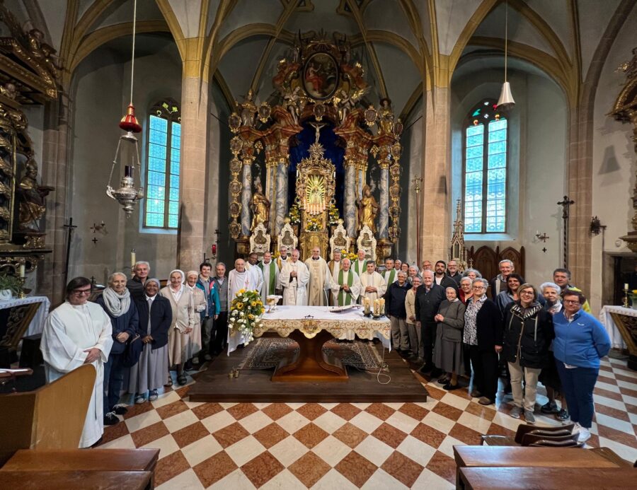 Missionari trentini pellegrini al santuario della Madonna di Senale